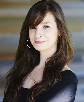 Tara Armstrong - AdoroCinema