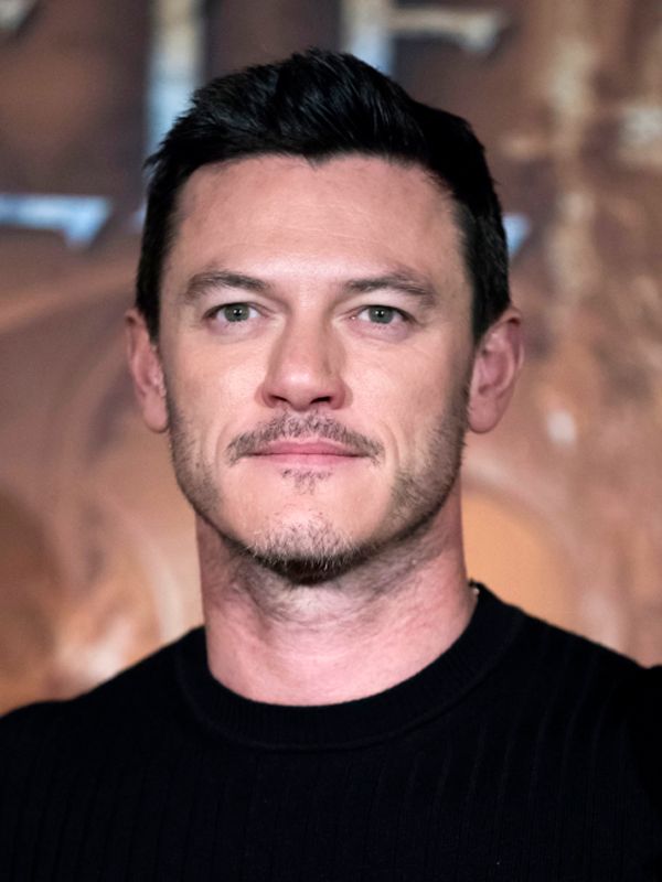 Foto de Luke Evans - Poster Luke Evans - Foto 79 de 156 - AdoroCinema