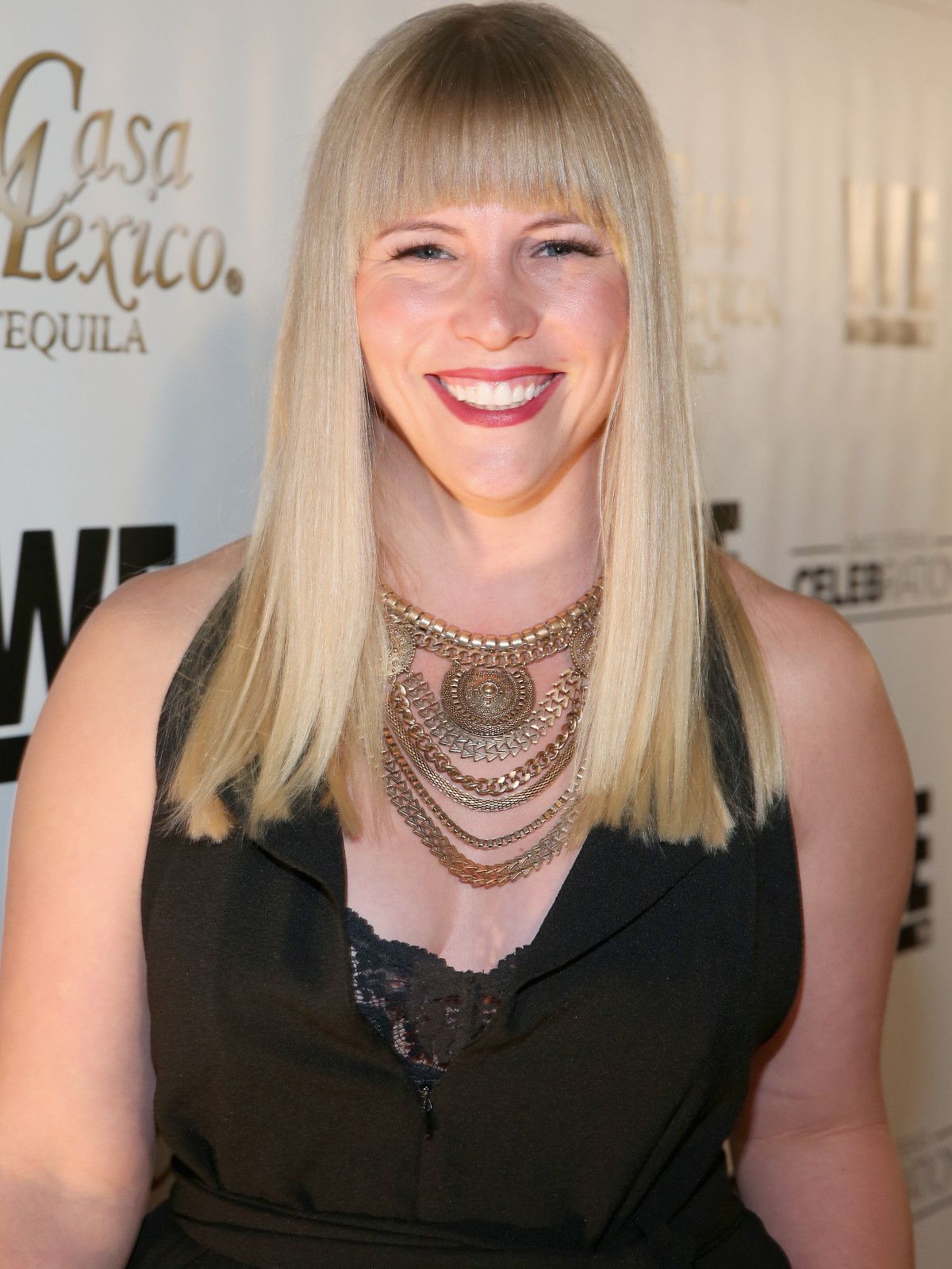 Sara Coates - AdoroCinema