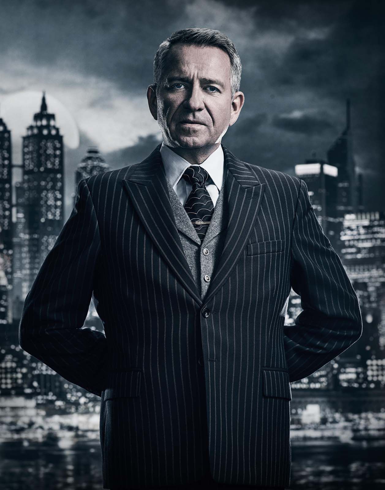 Gotham (2014) : Fotos Sean Pertwee - 147 no 578 - AdoroCinema