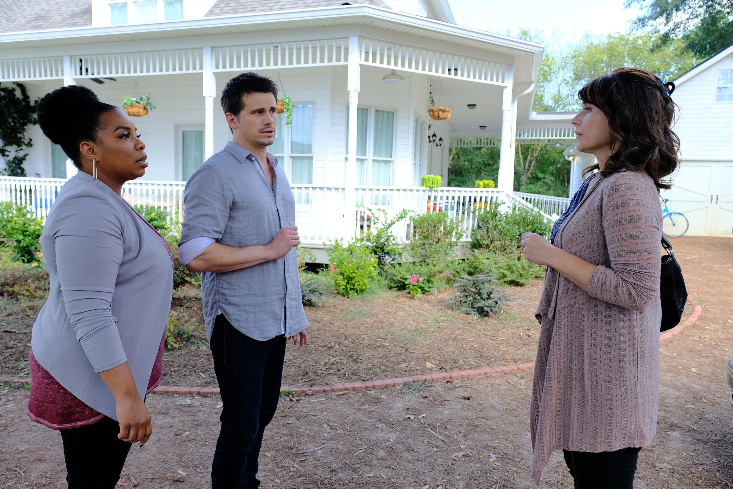 Foto de Beth Lacke - Kevin (Probably) Saves the World : Fotos Kimberly ...
