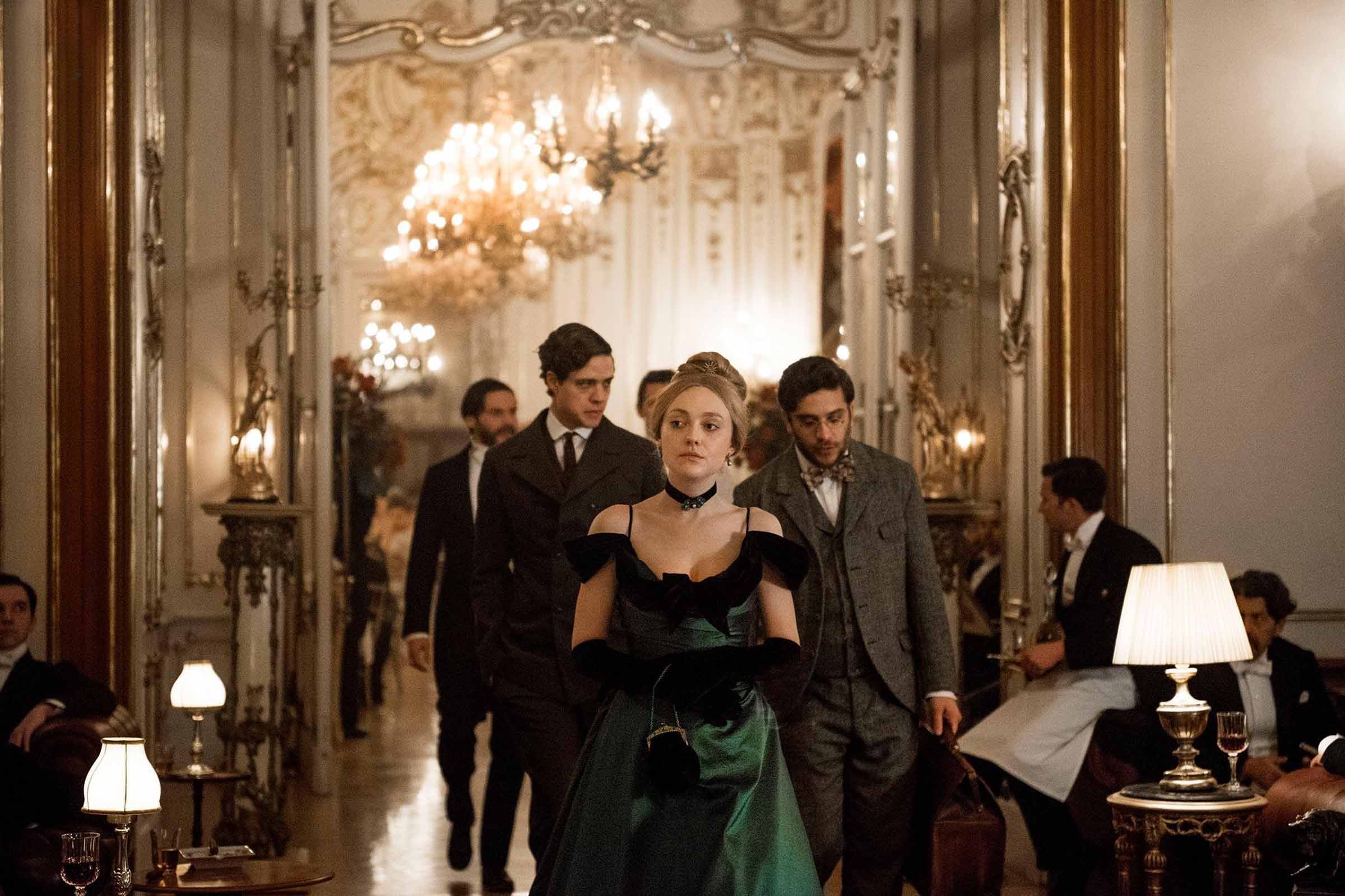 The Alienist : The Alienist : Fotos Douglas Smith (III), Dakota Fanning ...