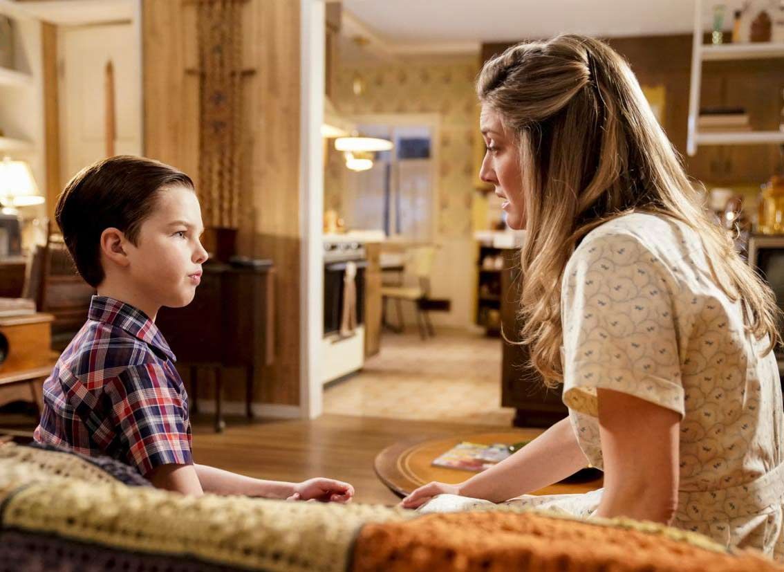 Young Sheldon : Young Sheldon : Fotos Iain Armitage, Zoe Perry - 30 no ...