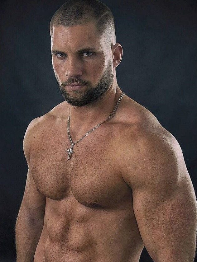 Florian Munteanu - AdoroCinema