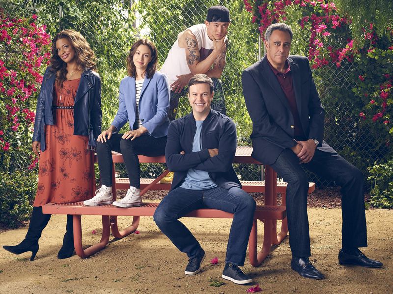 Single Parents : Fotos Jake Choi, Leighton Meester, Kimrie Lewis, Brad ...
