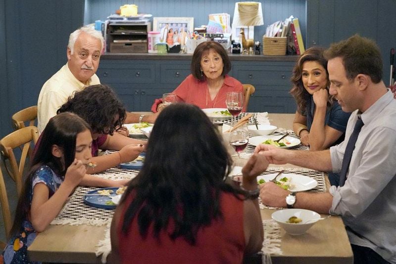 Foto de Paul Adelstein - Fotos Paul Adelstein, Sarayu Blue, Brian ...