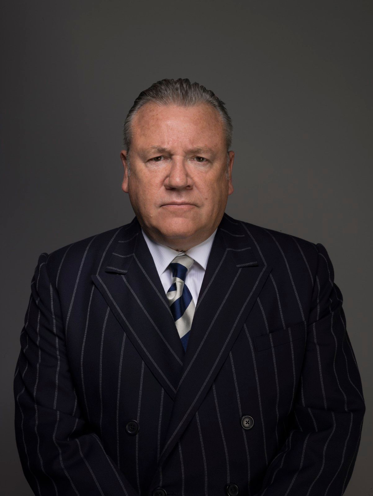 Foto de Ray Winstone - Rei dos Ladrões : Vignette (magazine) Ray ...