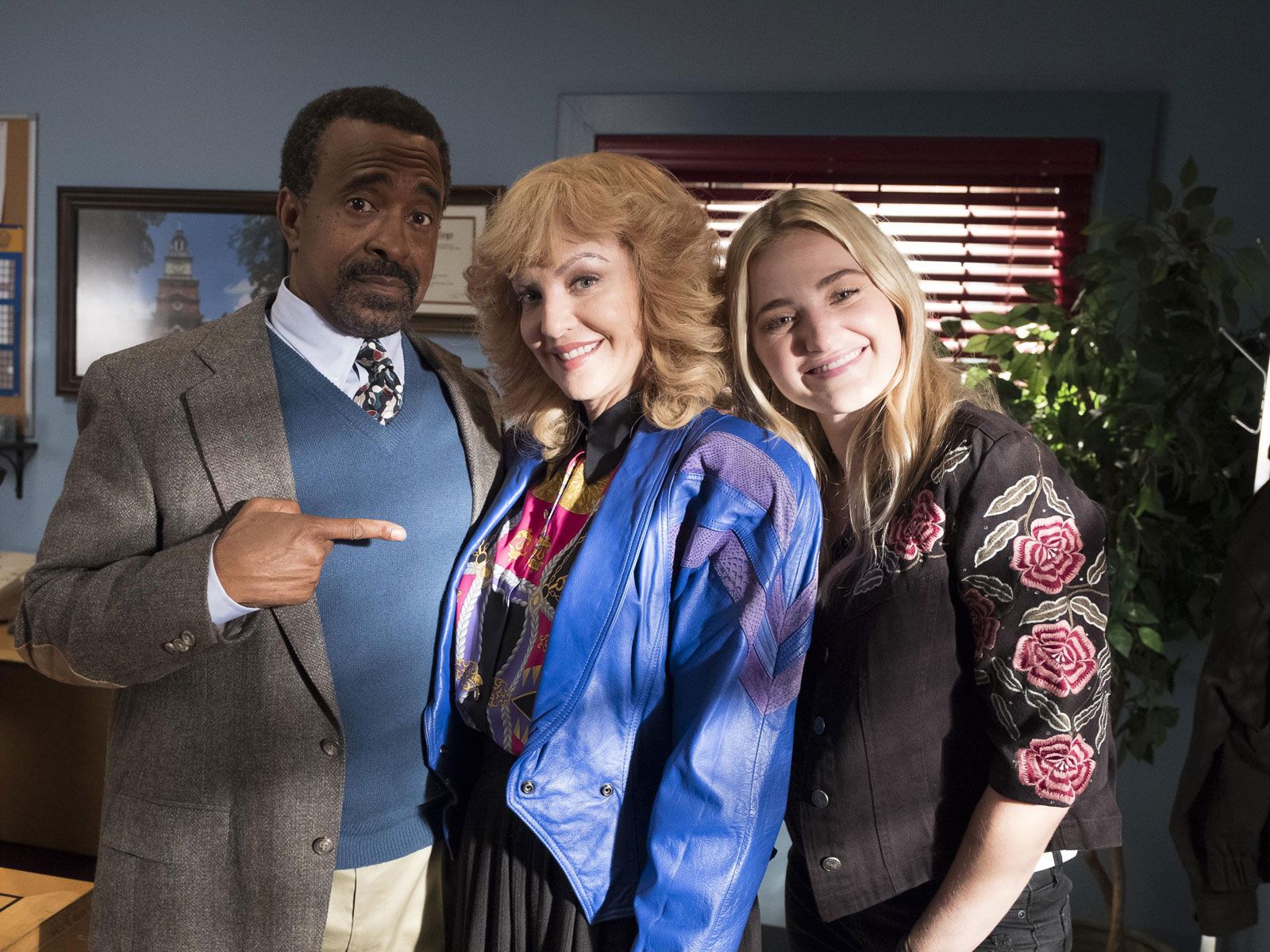 Schooled : Schooled : Fotos Wendi McLendon-Covey, Tim Meadows, AJ ...