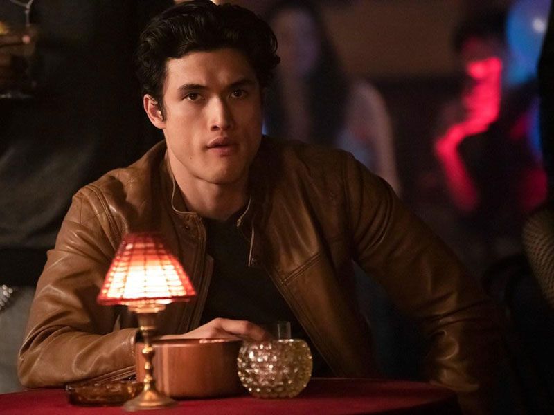 Riverdale : Riverdale : Fotos Charles Melton - 140 no 433 - AdoroCinema