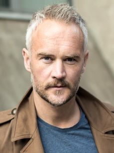 Oliver Lansley - AdoroCinema