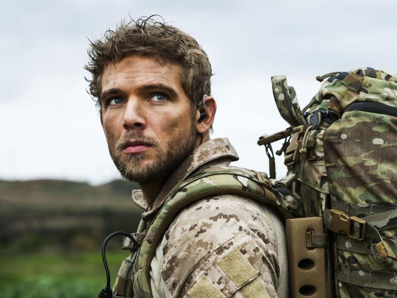 SEAL Team: Foto Max Thieriot - 120 no 289 - AdoroCinema