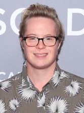 Cole Sibus - AdoroCinema