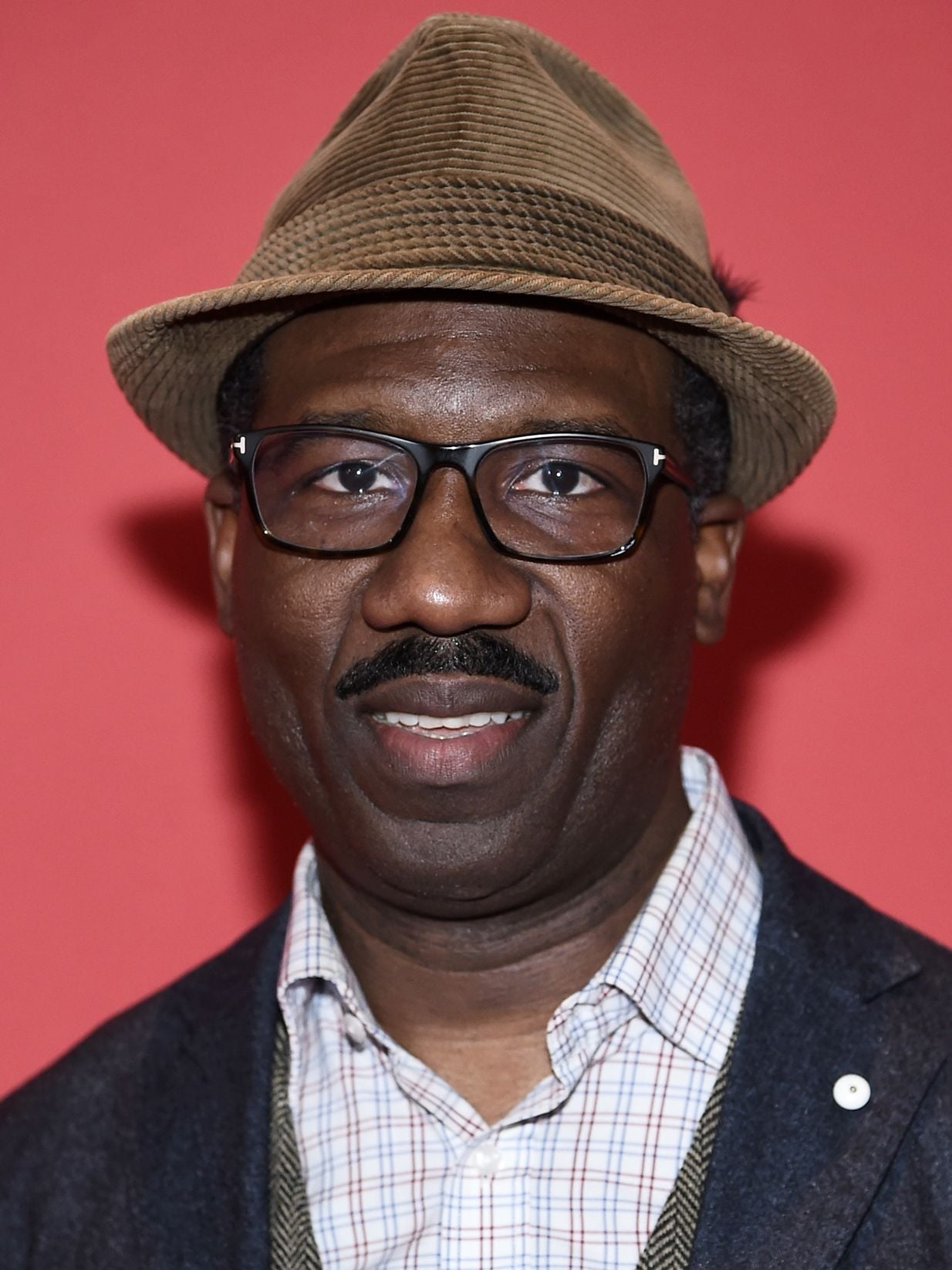 Russell G. Jones - AdoroCinema