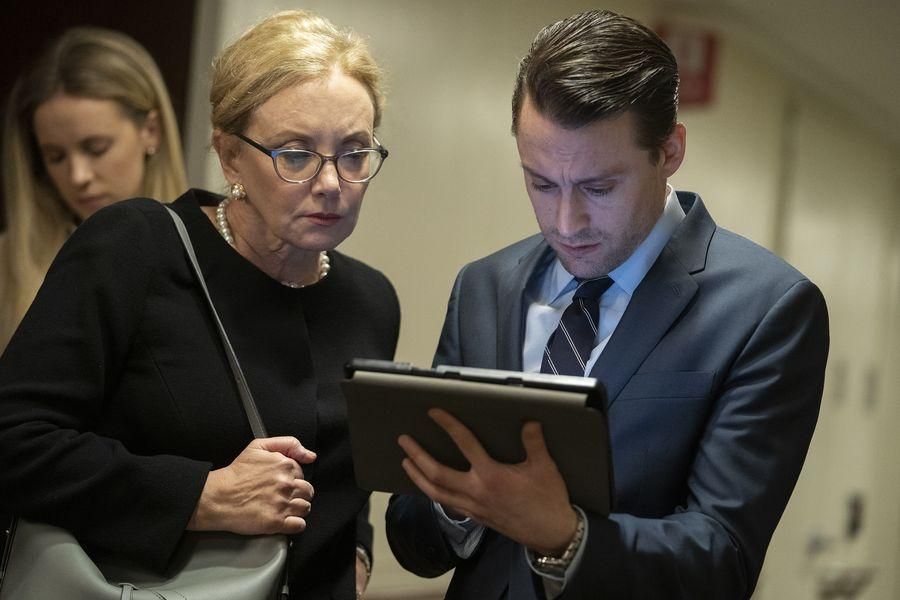 Succession : Succession : Fotos Kieran Culkin, J. Smith-Cameron - 42 no ...