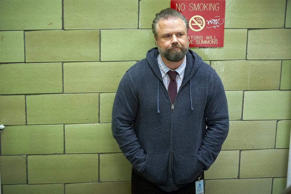 Hospital New Amsterdam : Hospital New Amsterdam : Fotos Tyler Labine ...