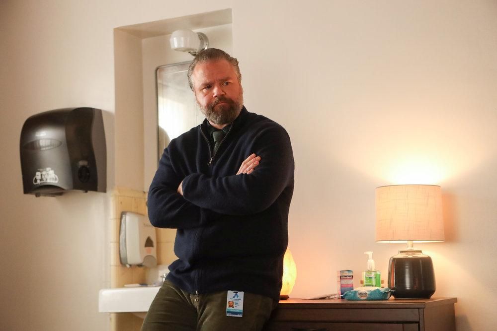 Hospital New Amsterdam : Hospital New Amsterdam : Fotos Tyler Labine ...