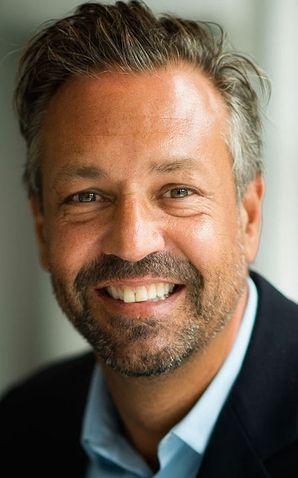 Charles Pattinson - AdoroCinema