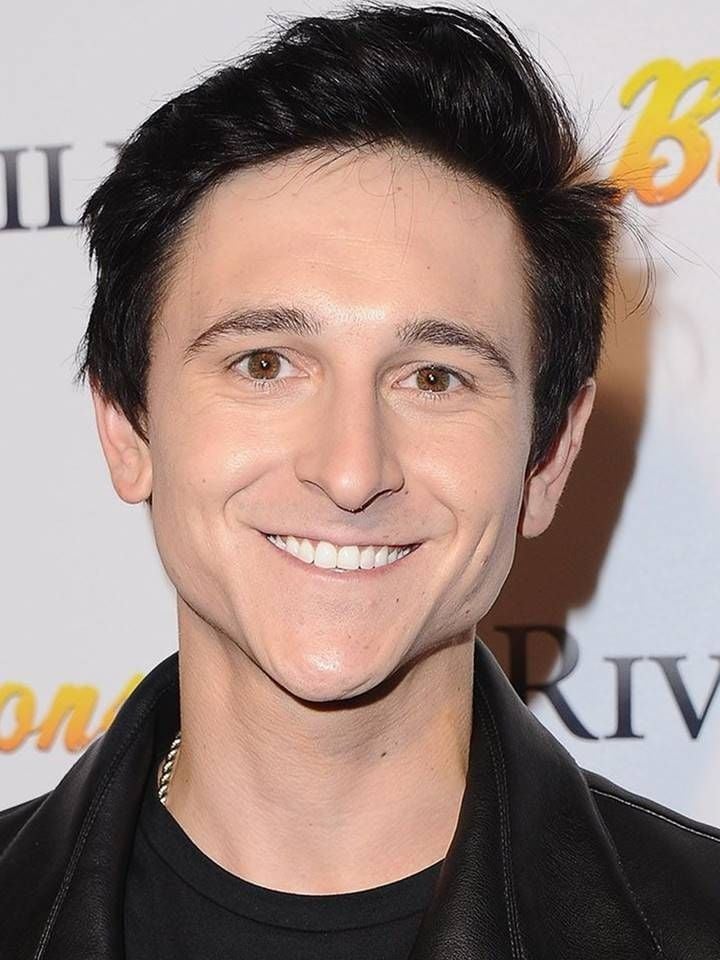 Mitchel Musso - AdoroCinema