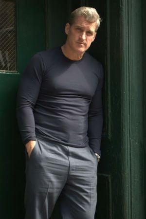 Foto de James Colby - Poster James Colby - Foto 3 de 8 - AdoroCinema