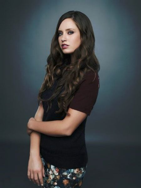 Ravenswood : Revista Merritt Patterson - 12 no 20 - AdoroCinema