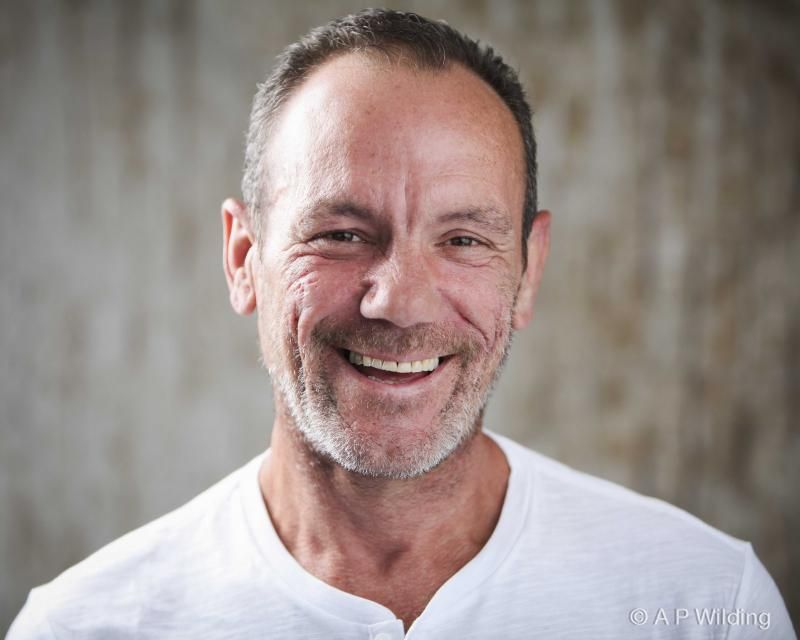 Toby Sauerback - AdoroCinema