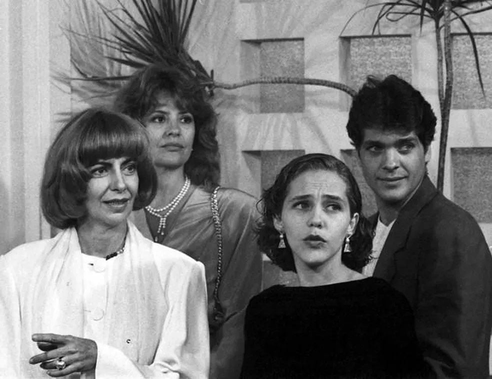 Lua Cheia de Amor - Temporada 1: Vignette (magazine) - 3 no 10 ...