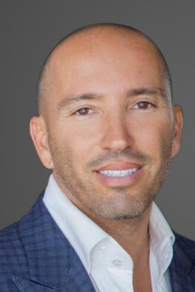 Jason Oppenheim - AdoroCinema