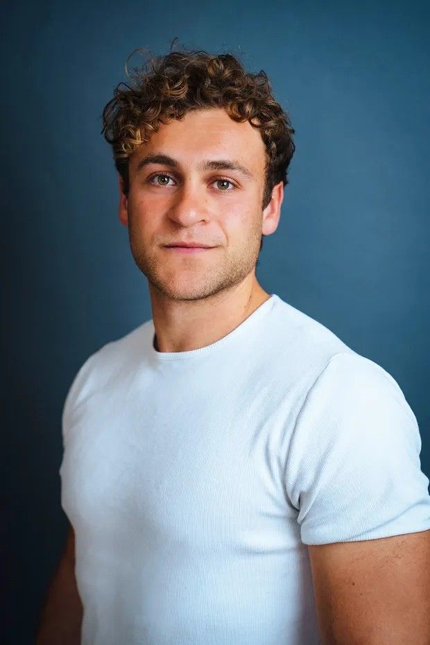 Elliott Ross (II) - AdoroCinema