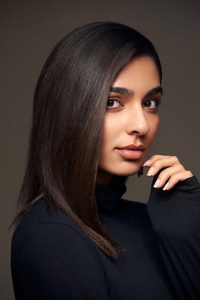 Nida Khurshid - AdoroCinema