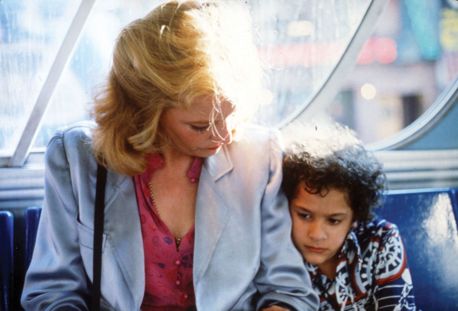 Foto de John Adames - Glória : Fotos John Adames, Gena Rowlands - Foto ...