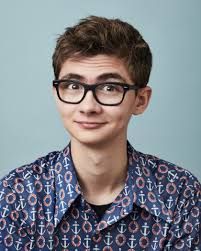 Elliott Fullam - AdoroCinema