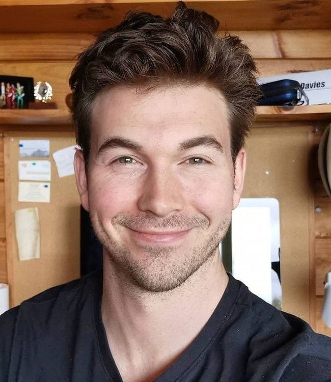 James Davies - AdoroCinema