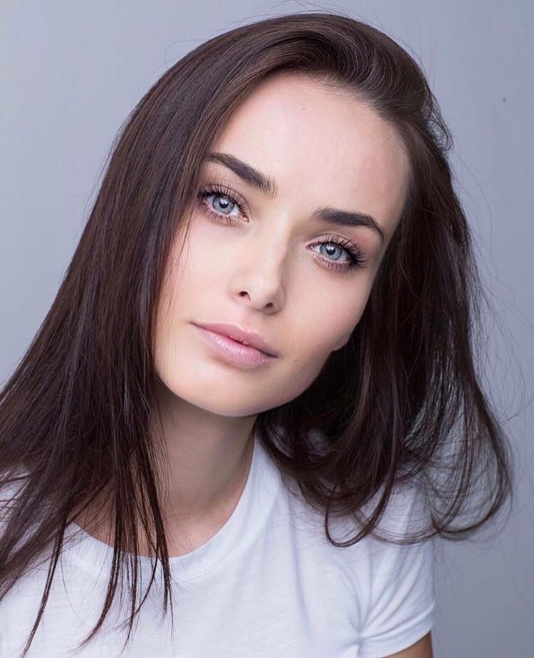 Kseniya Mishina - AdoroCinema