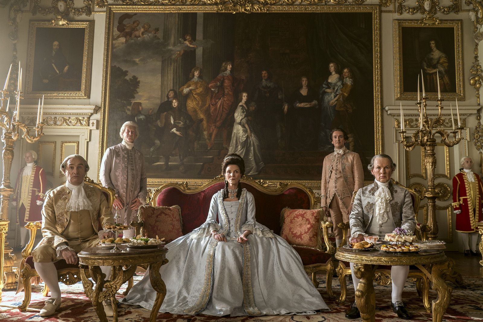 Rainha Charlotte: Uma História Bridgerton : Fotos Michelle Fairley, Richard Cunningham, Neil ...