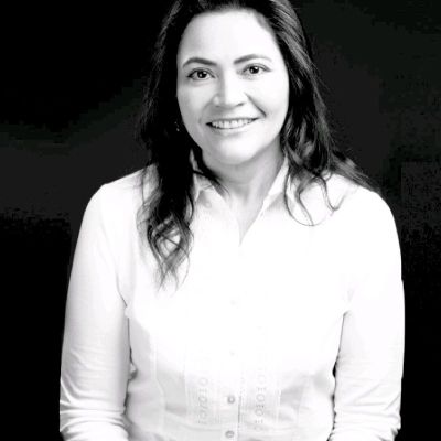 Aida Araceli Guajardo Araluce : A biografia - AdoroCinema