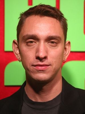 Oliver Sim - AdoroCinema