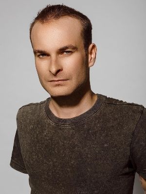 Joshua Haire - AdoroCinema