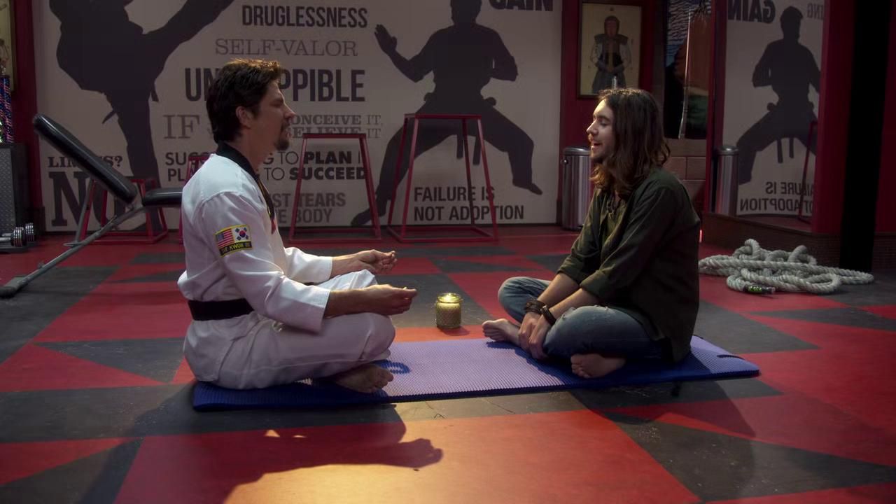 Pôster Disjointed 1ª temporada - Pôster 15 no 32 - AdoroCinema