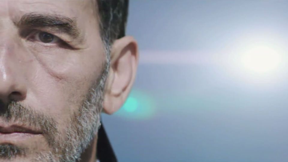 Trailer do filme Stratos - Stratos Trailer Original - AdoroCinema