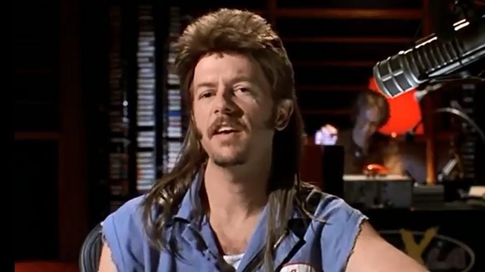 Trailer do filme Joe Sujo - Joe Sujo Trailer Original - AdoroCinema