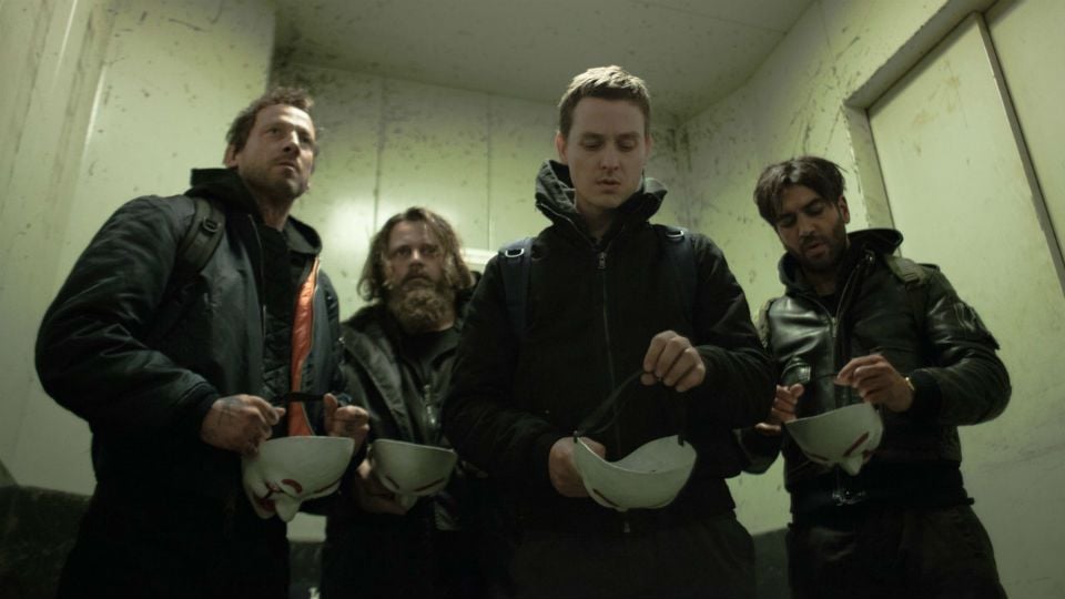 Trailer do filme Invasores - Nenhum Sistema Está à Salvo - Invasores ...