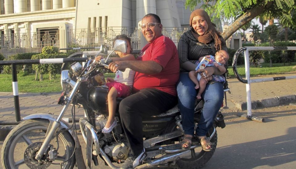 Trailer do filme Cairo Drive - Cairo Drive Trailer Original - AdoroCinema