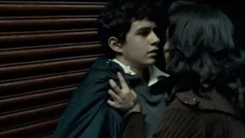 Trailer do filme Dos Abrazos - Dos Abrazos Trailer Original - AdoroCinema