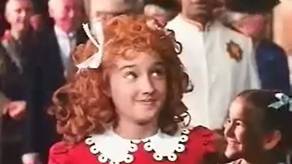 Trailer do filme Annie: Uma Aventura Real - Annie: Uma Aventura Real ...