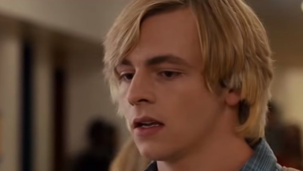 Trailer do filme Status Update - Status Update: Perfil dos Sonhos Trailer Legendado - AdoroCinema