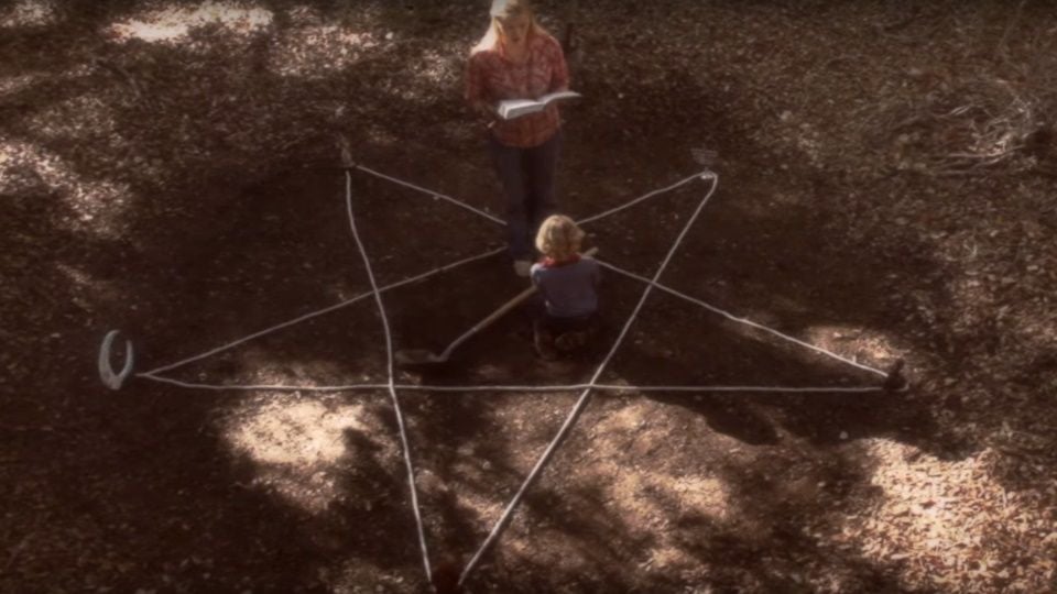 Trailer do filme Antrum: A Cova do Demônio - Antrum Trailer Original ...