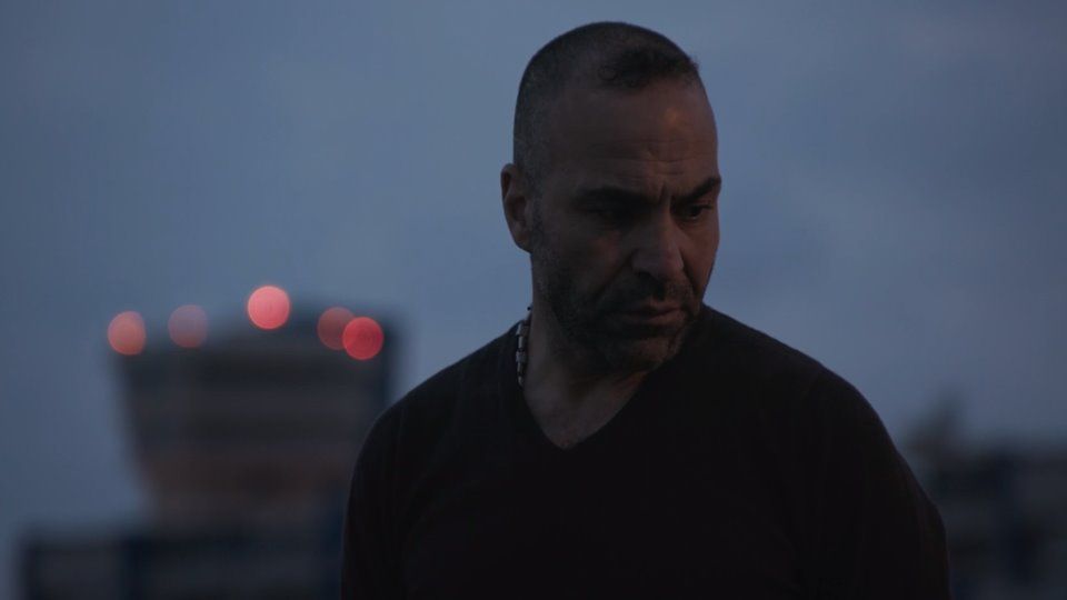 Trailer do filme Varados - Varados Trailer Original - AdoroCinema