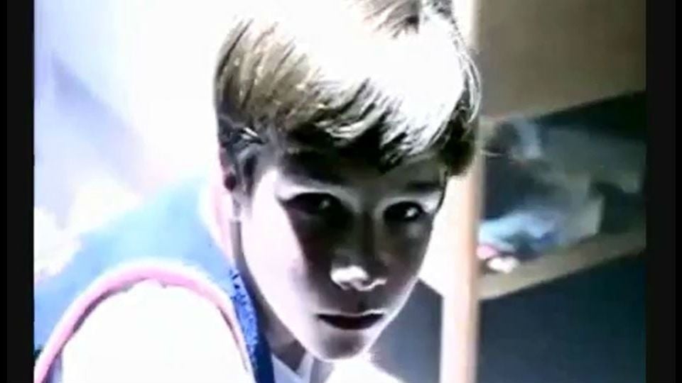 The X-Files 2ª Temporada Trailer Original - Trailer Arquivo X T02 ...