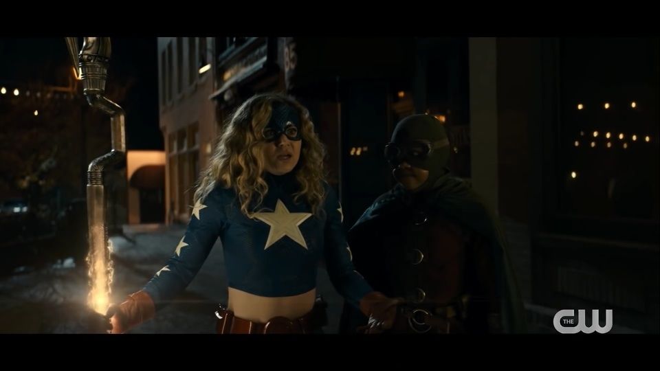 Stargirl 2ª Temporada Trailer Original - Trailer Stargirl T02 - AdoroCinema